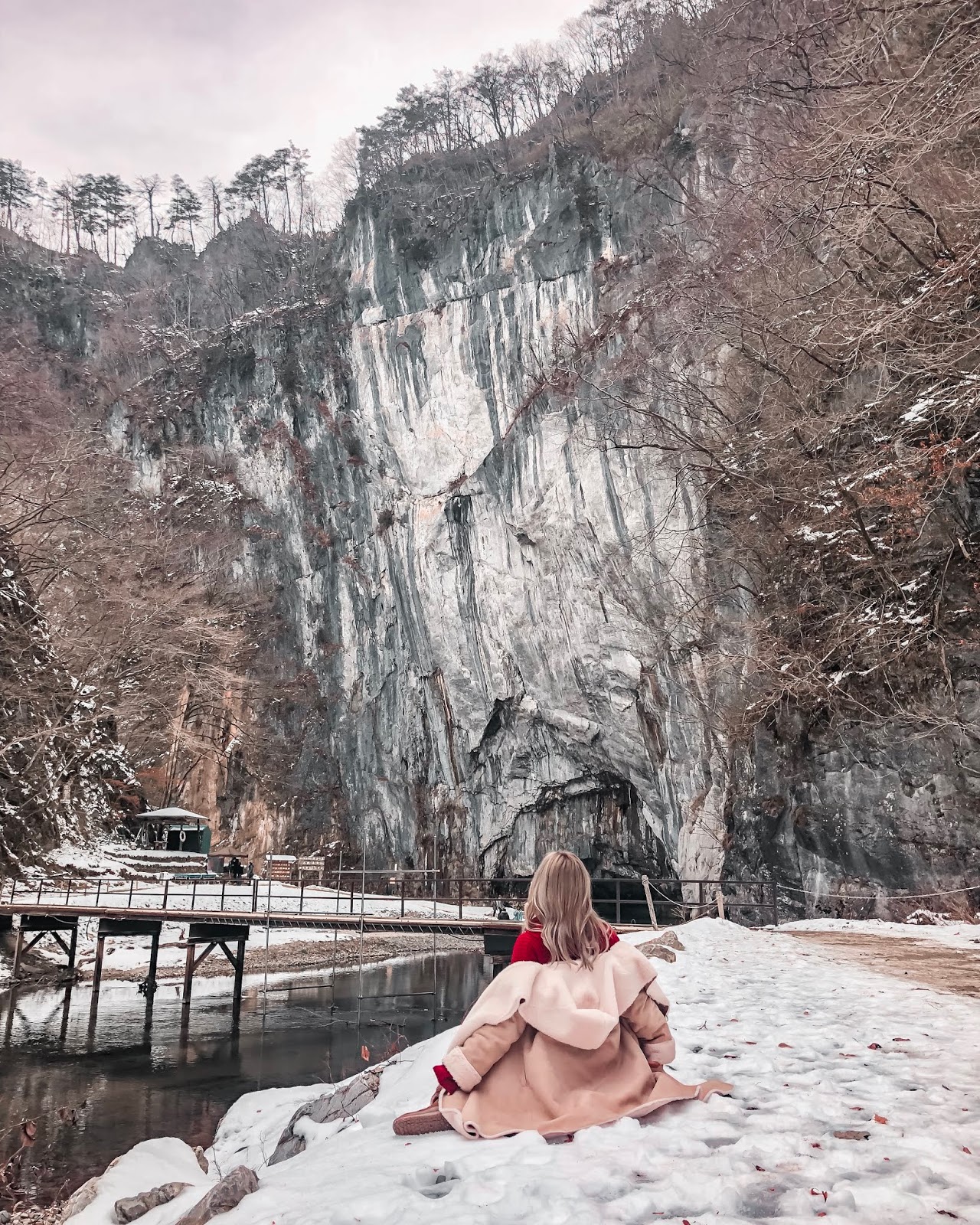 Geibikei Gorge in Winter - Stella Lee ☆ Indonesia Beauty and Travel Blog