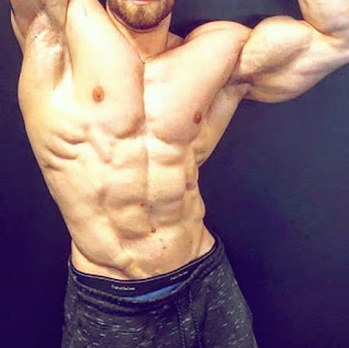 world bodybuilders pictures: kazakhstani bodybuilder gula jan ahmadzi