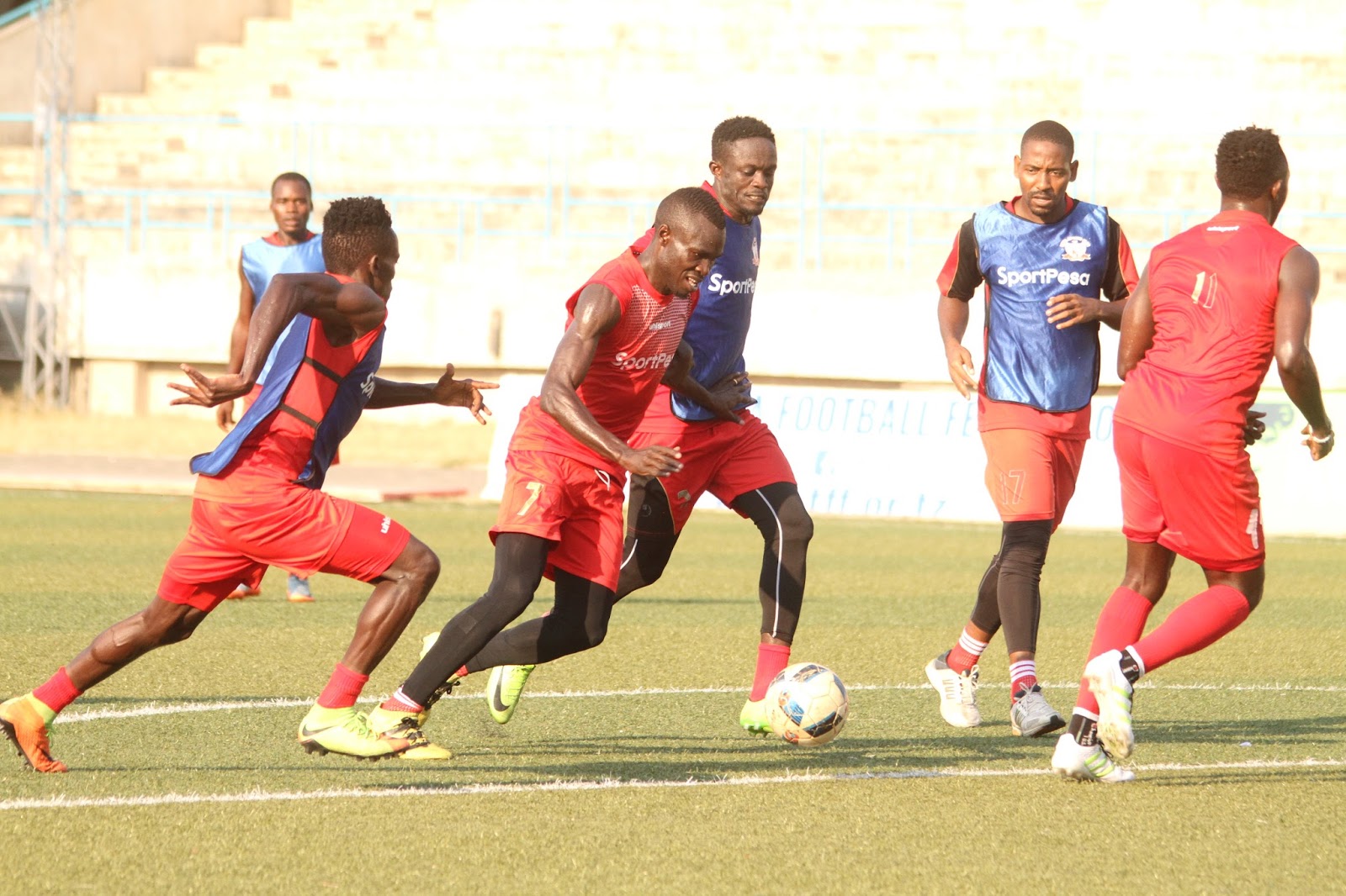 Double J Blogspot: SIMBA WAENDELEA NA MAZOEZI UWANJA WA UHURU DAR ES SALAAM