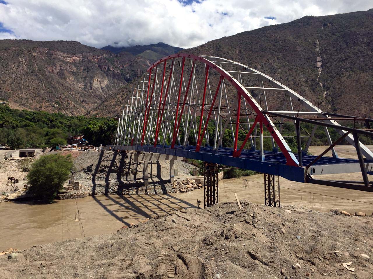 Digital Press: Estructura del Puente Calemar ya fue lanzada sobre el ...