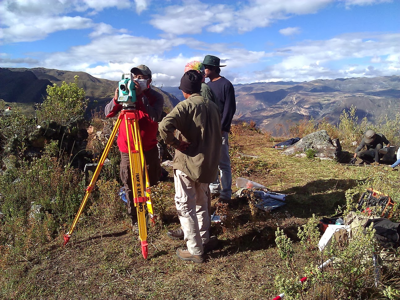 Huari-Ancash Bio-Archaeological Research Project Field School. Perú ...