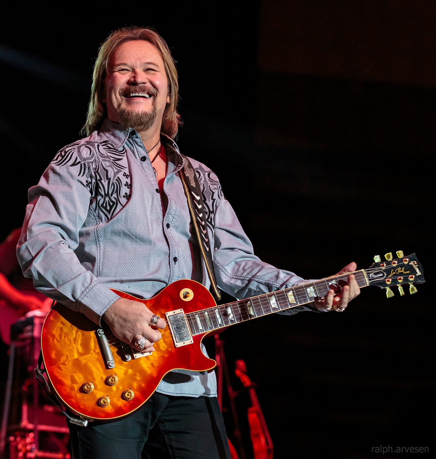 Travis Tritt performing at the HEB Center in Cedar Park, Texas