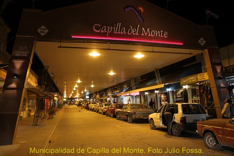 UN SIMBOLO DE CAPILLA DEL MONTE "LA CALLE TECHADA"