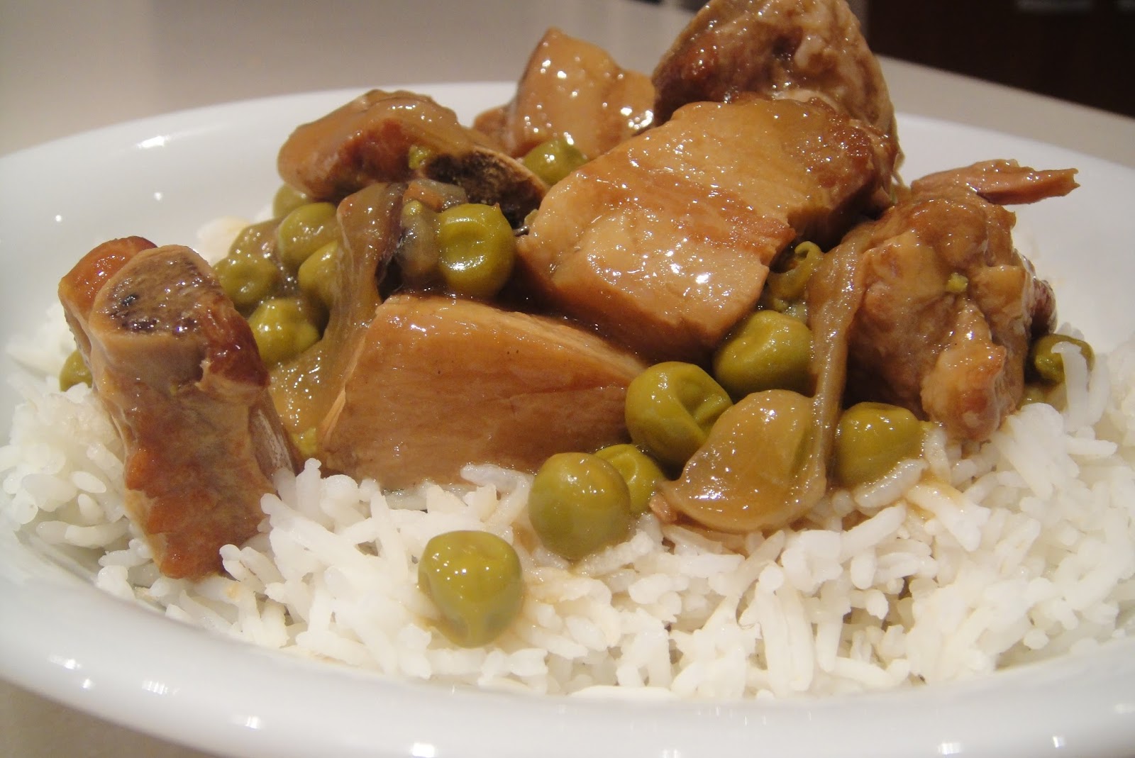 Sara's Kitchen: Slow Cooked Pork and Peas with Chu Hou Sauce (排骨豬腩炆碗豆)