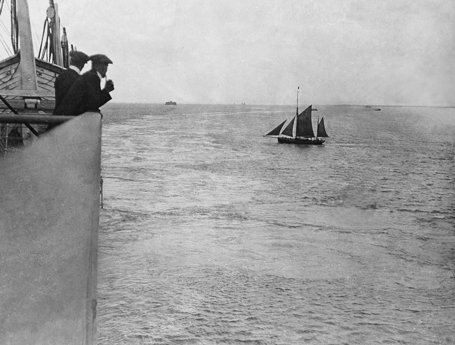 Rarely Seen Photographs Give a Unique Glimpse of Life Aboard Titanic ...