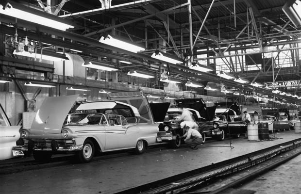 My 1928 Chevrolet: Some Vintage Car Assembly Line Photos