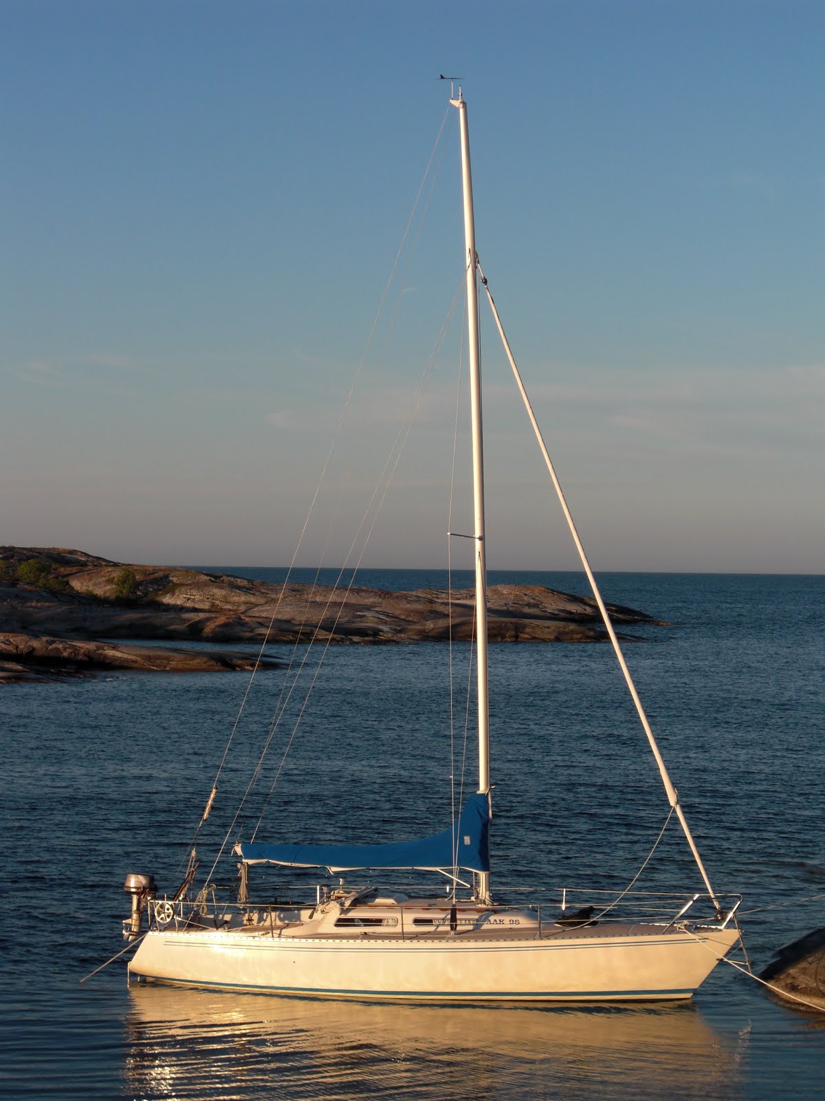 Larsen 28 - SWE 101: The boat