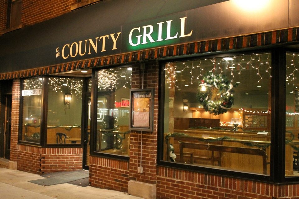 seeing CC's: Decorating the County Grill...some DIY ideas!