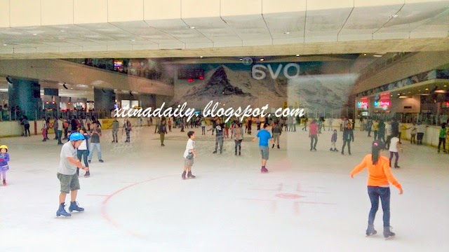 SM Mall of Asia and SM Megamall's Ice Skating Rink - celebraTINg exisTENce