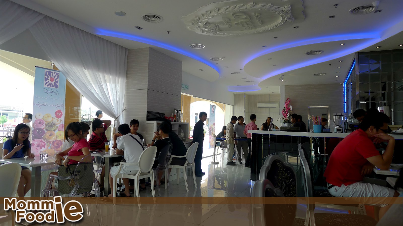 The Life of a Foodie Mum: Nadeje Cake Shop @ Mahkota Parade, Melaka