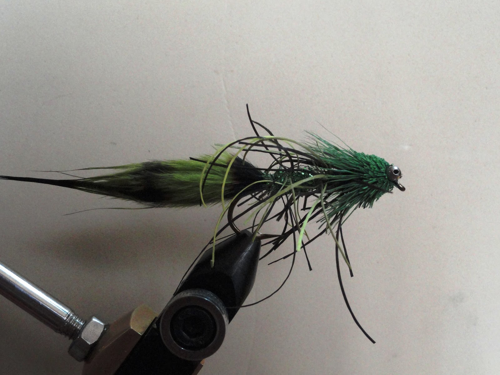 Excursiones de pesca con mosca - Fly Fishing Trips: Atado de Moscas