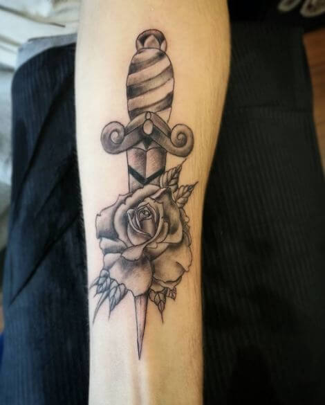 50+ Traditional Dagger Tattoo Designs With Meaning (2019) | Tattoo ...