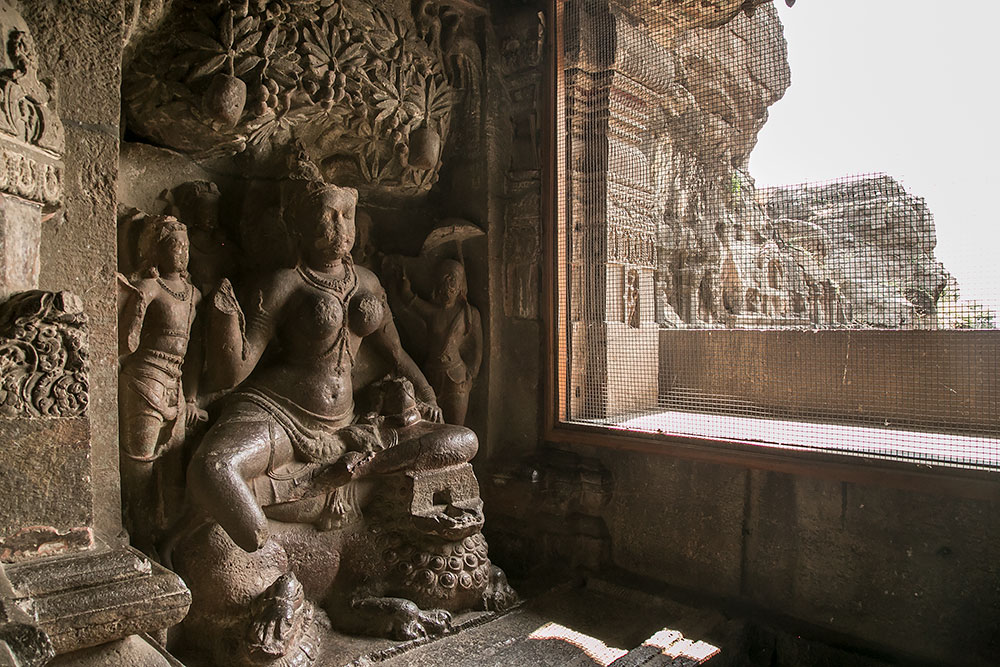 Jain caves at Ellora - exquisite poetry on stones!