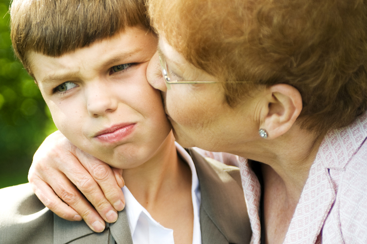Why is my child uncomfortable kissing relatives? - Baby Care Tips