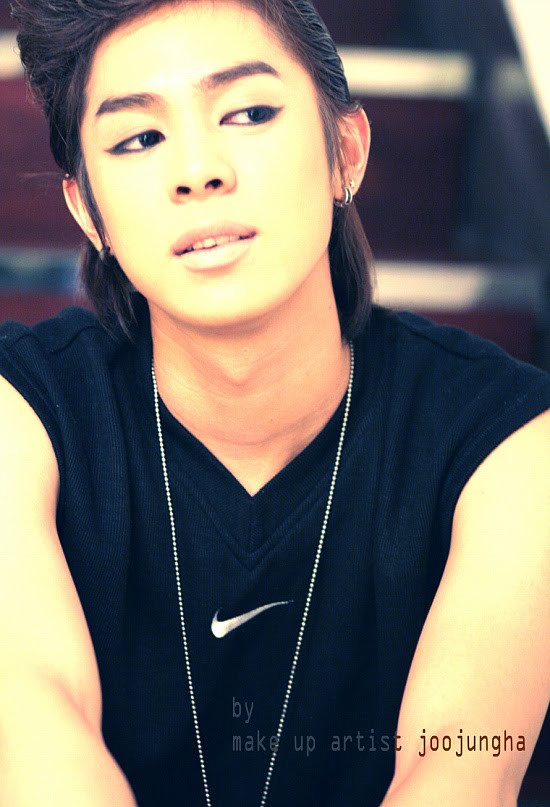 K-Pop: Alexander (U-Kiss) kini bergerak solo