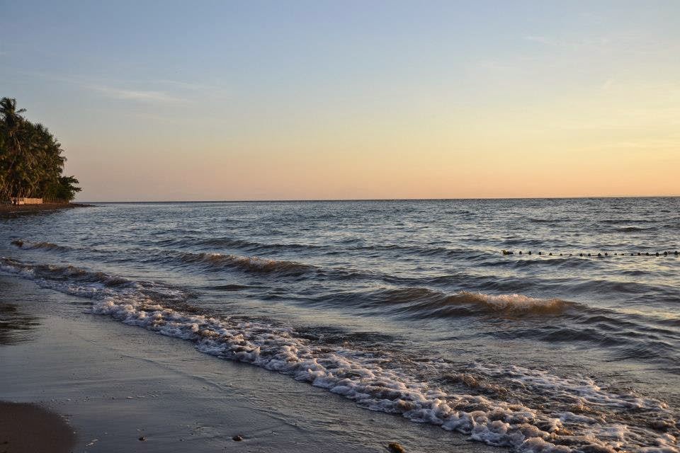 Mom'sHug LIFESTYLE ღ: Little Bridge Pool and Beach Resort.