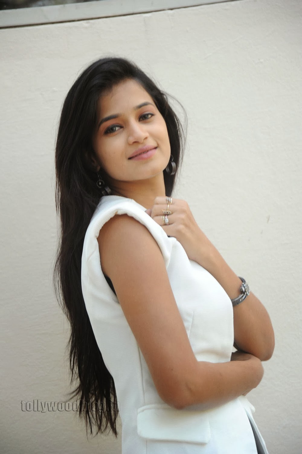 Anvika Gorgeous Looking Photo shoot Gallery