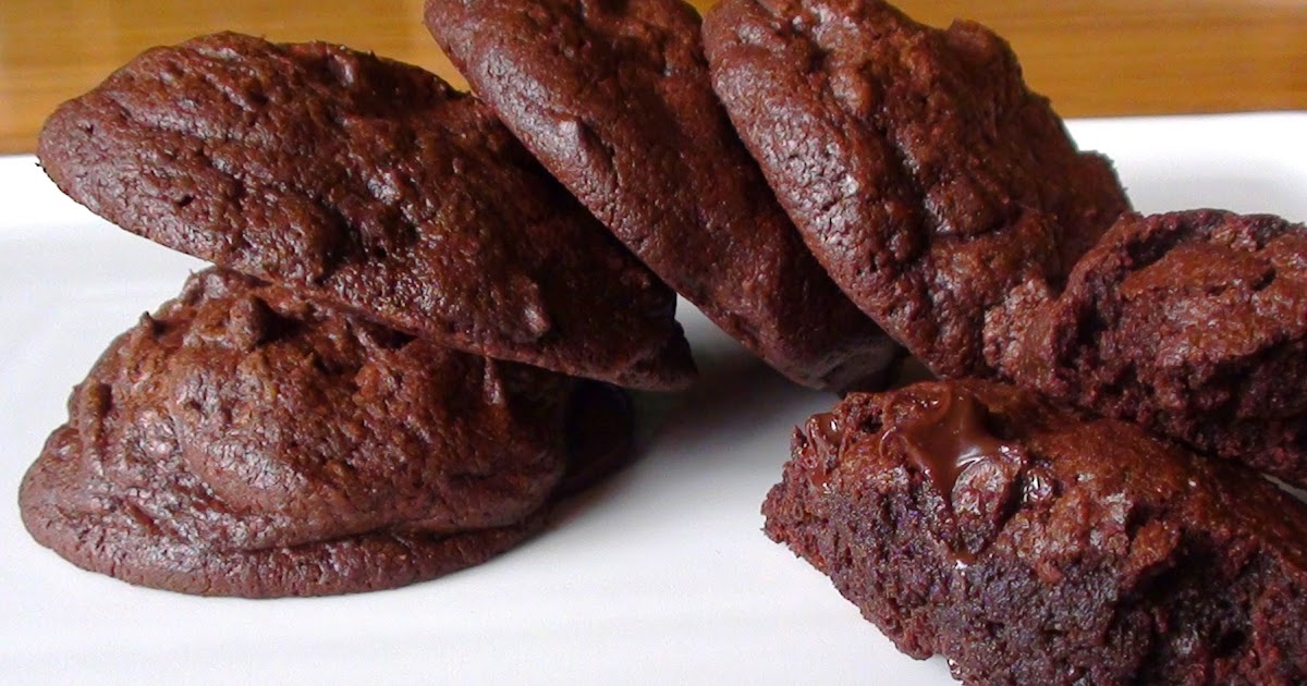 zsuzsa is in the kitchen: DOUBLE CHOCOLATE COOKIES