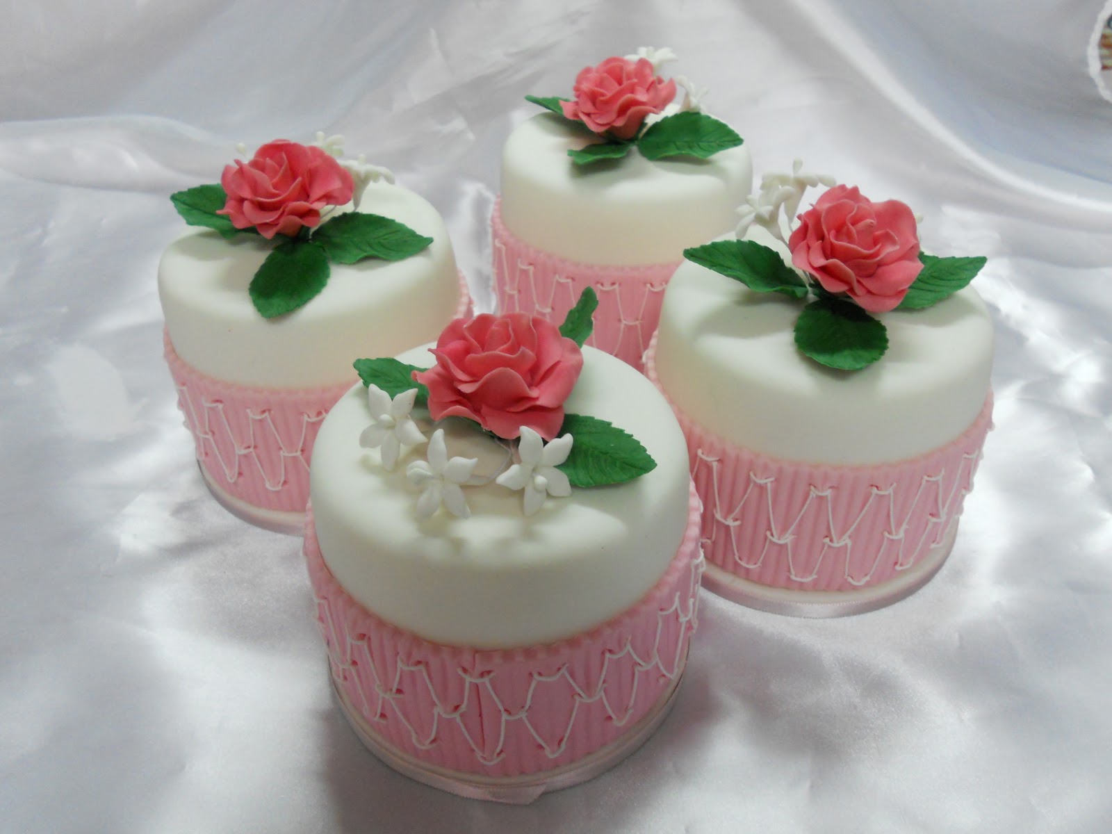 Sami Cakes: Mini Bolos