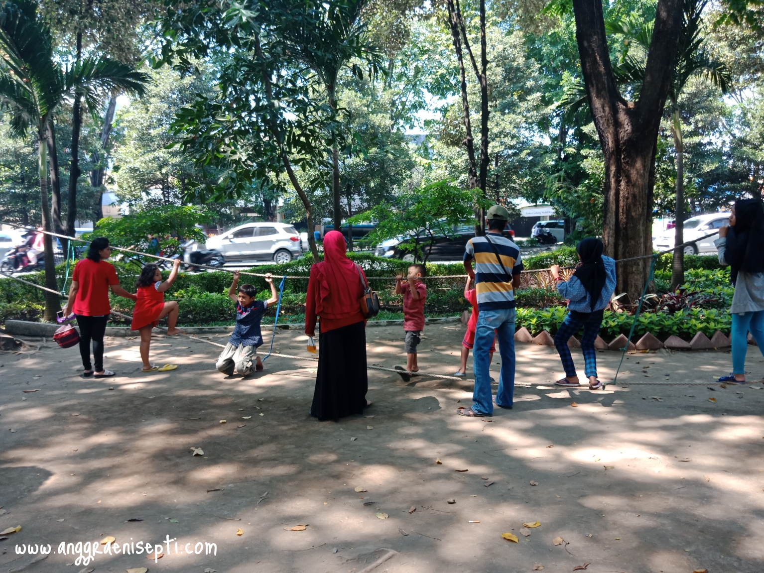 Hutan Mini di Taman Flora Surabaya | Anggraeni Septi