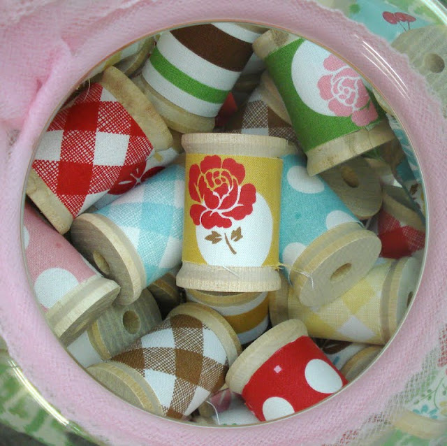 Bee In My Bonnet: Fabric Spools Tutorial...