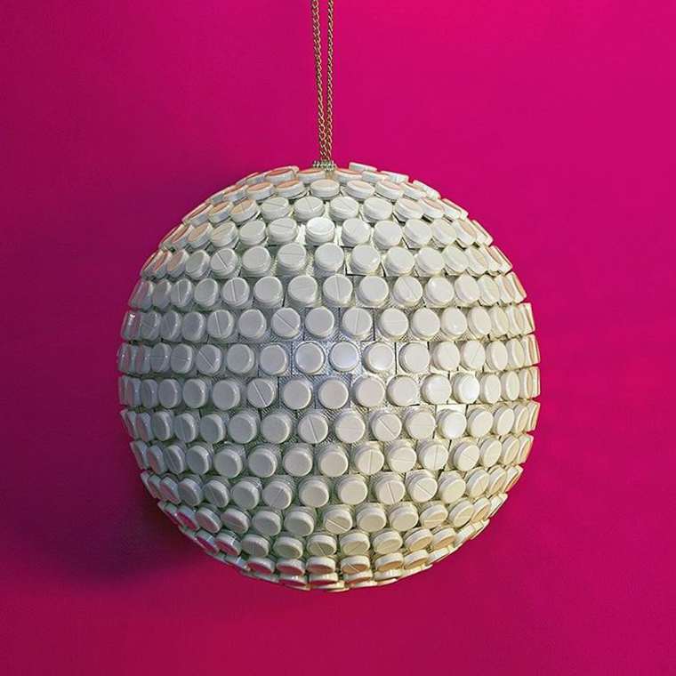 The bizarre and surreal pictures of Dan Cretu - aesthesiamag