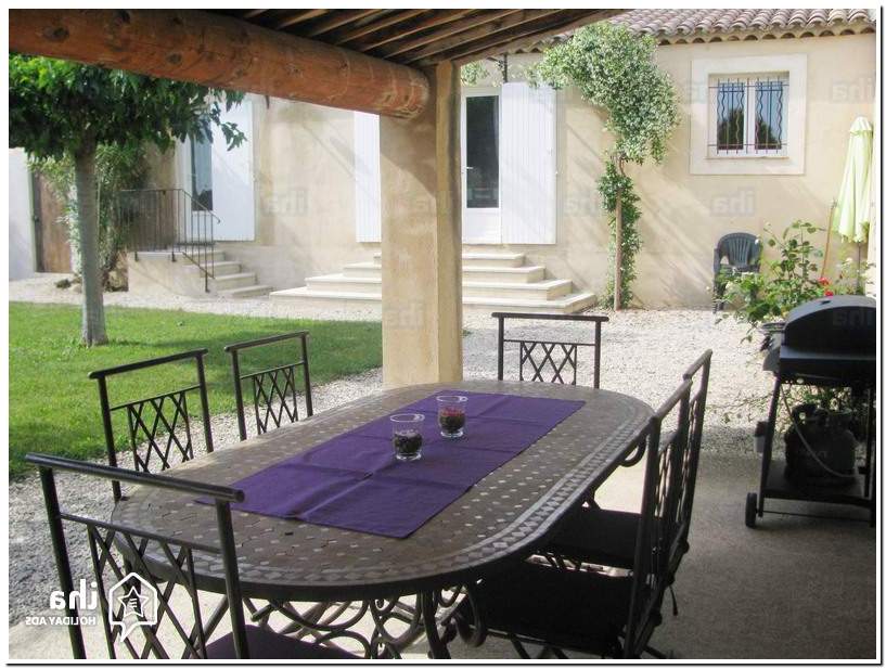 Home And Garden Bedding Tutorial: Outdoor Patio Wind Blockers For Window