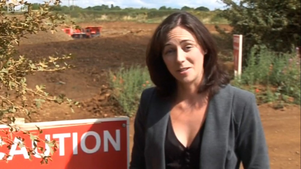 UK Regional News Caps: Victoria Cook - BBC South Today (Oxford)