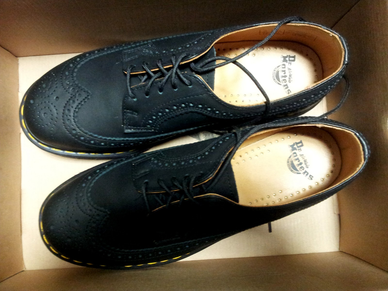 SIHYO: Dr Martin Brogue shoe 구입기