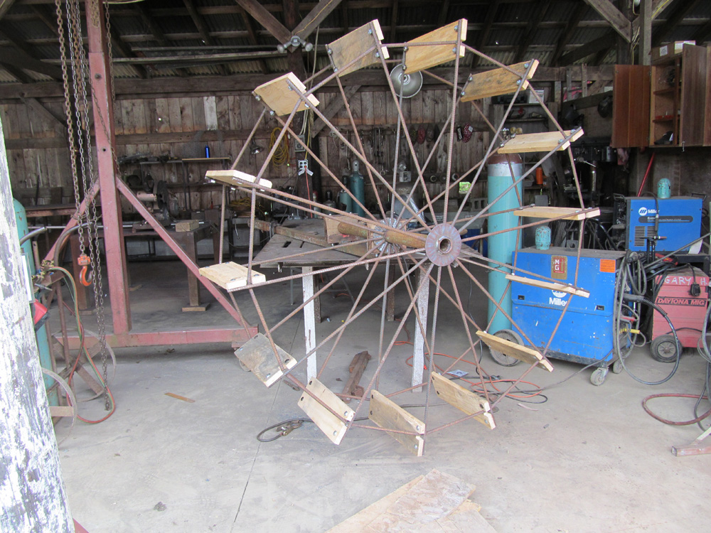 Steven Kuypers: Water wheel spiral pump build.