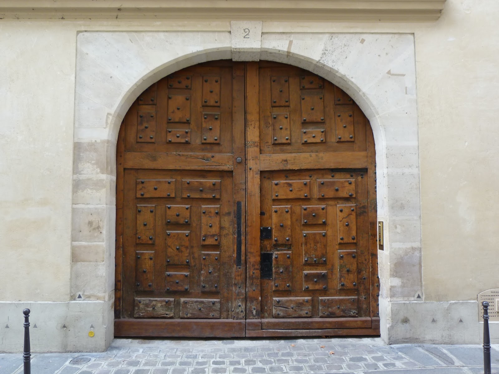 PARIS en détail, PARIS à la loupe: PARIS DE PORTE À PORTE
