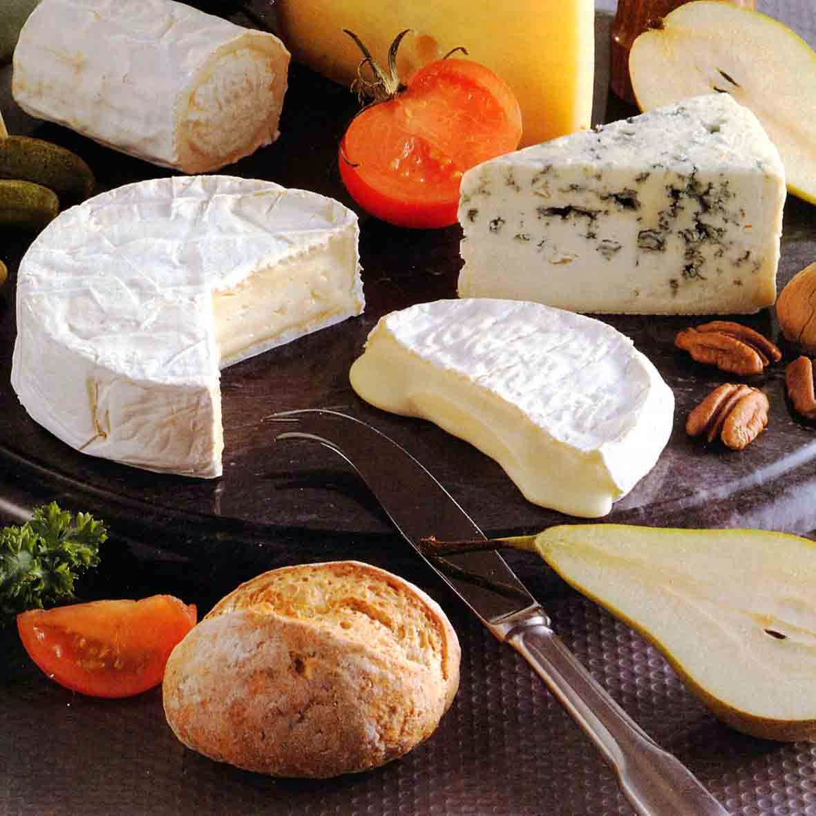 Parisiens d'ailleurs: Les fromages français