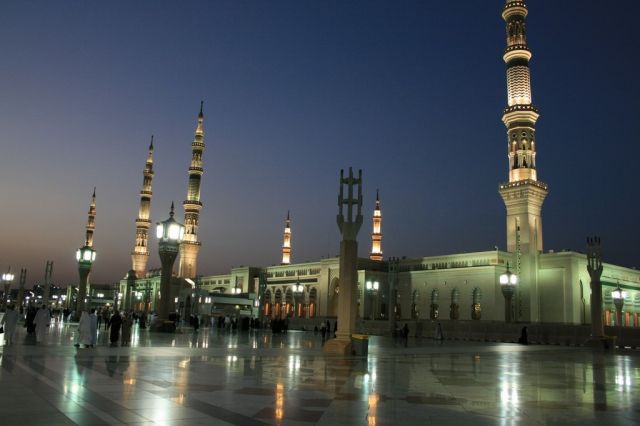 Al Nabawi Mosque - Exotic Travel Destination