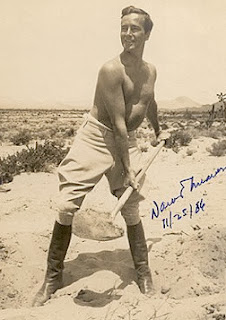 NYSocBoy's Beefcake and Bonding: David Manners: Dracula's Boyfriend