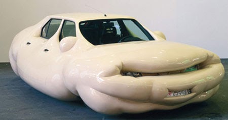 Débuts Critiques: Fat Car, Erwin Wurm, 2001