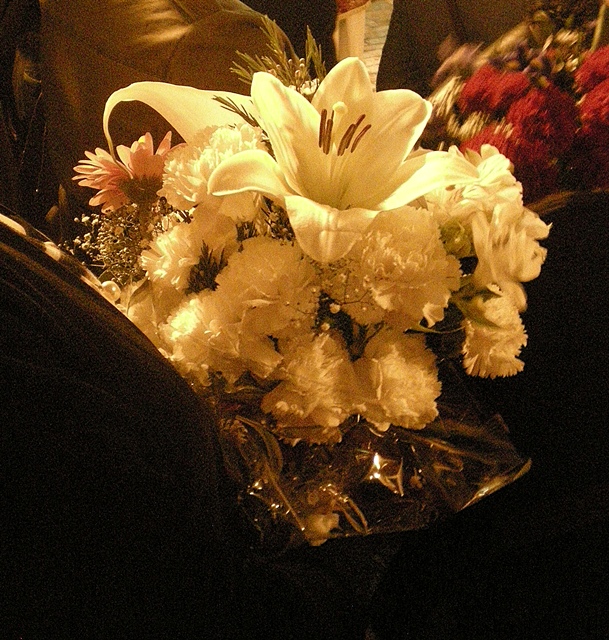 VICHEANDO: Flores para los Cristos. Semana Santa de Huelva