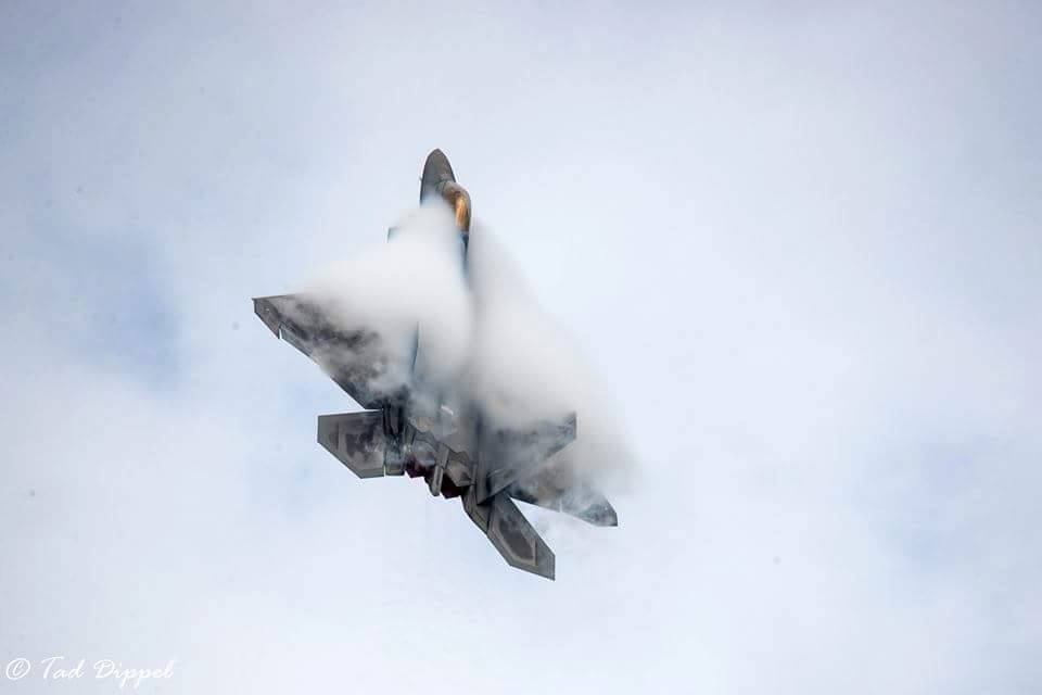 Jet & Prop by FalkeEins: F-22 Raptor rampage - spectacular display at ...