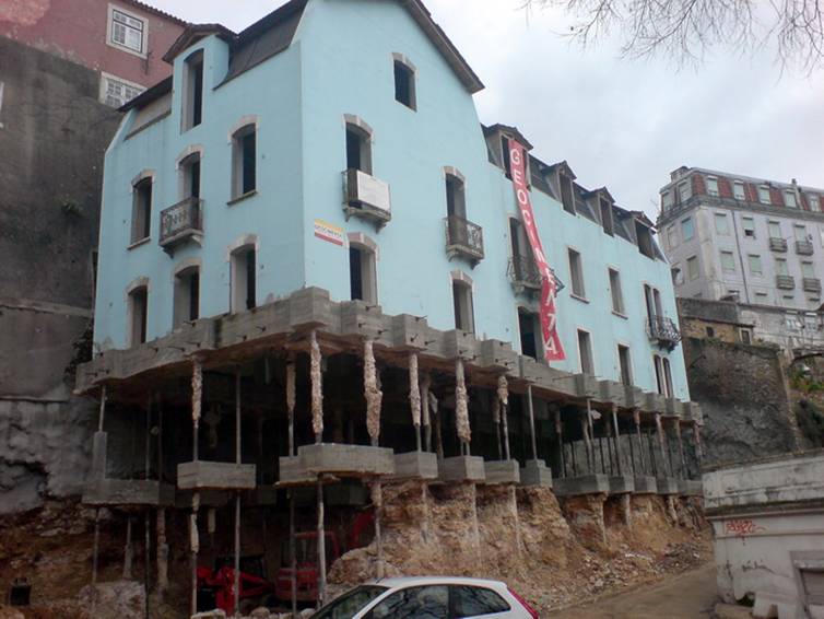 AK.enge: MICROESTACAS