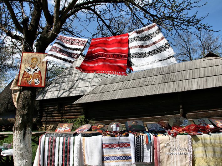 Photographis: FLORIILE - Flowers Day in VILLAGE MUSEUM