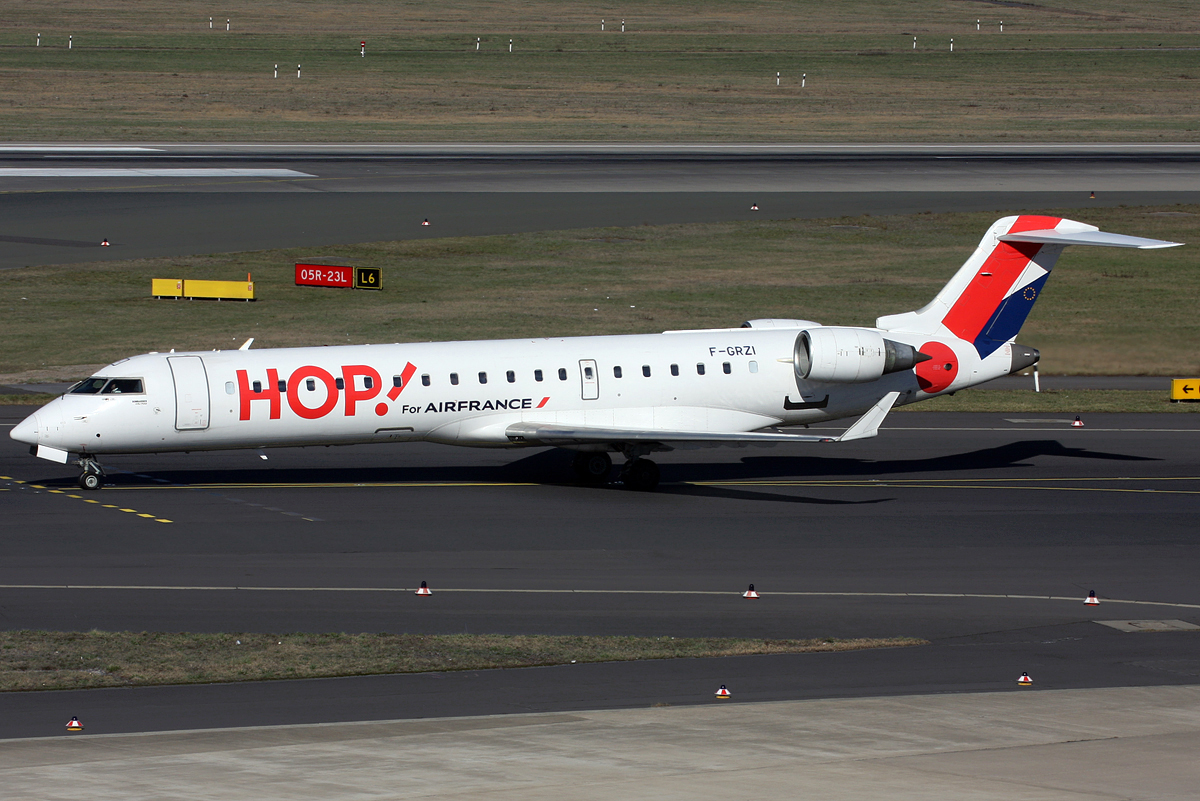 WORLD AIRCRAFT IMAGES by Terry Wade: F-GRZI CRJ7 HOP EDDL (Dusseldorf ...
