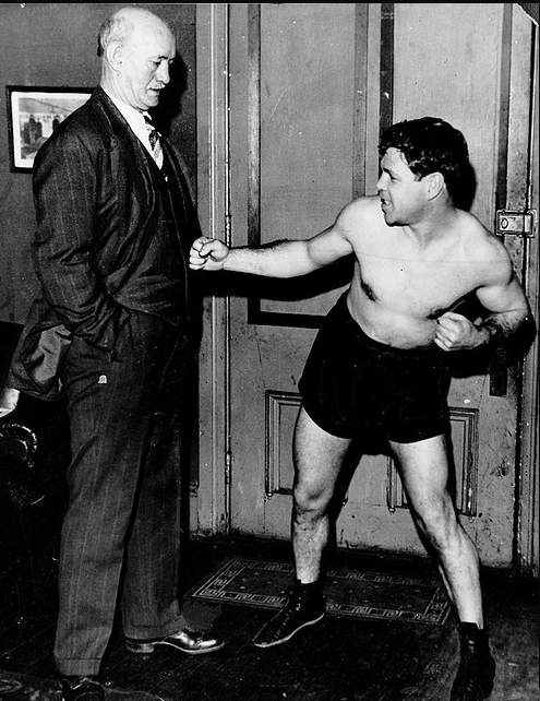 The Boxing Glove: TBG Book Review: Irish Champion Peter Maher