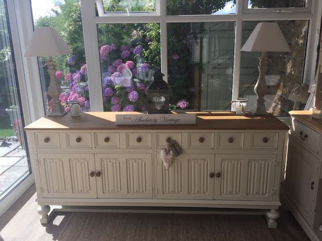 Eye For Design: Linenfold Paneling: A Classic Design Is Becoming Trendy ...