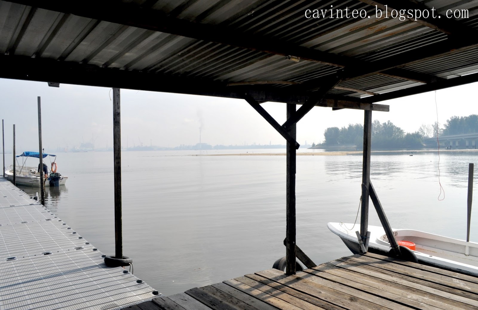 Entree Kibbles: Entering Jenal Jetty Near Yishun Dam - Said to be the ...