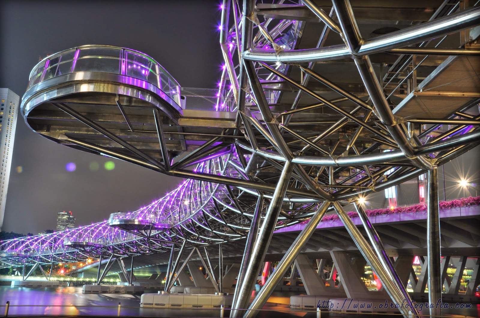 Helix Bridge of Singapore - SINGAPORE TOURS