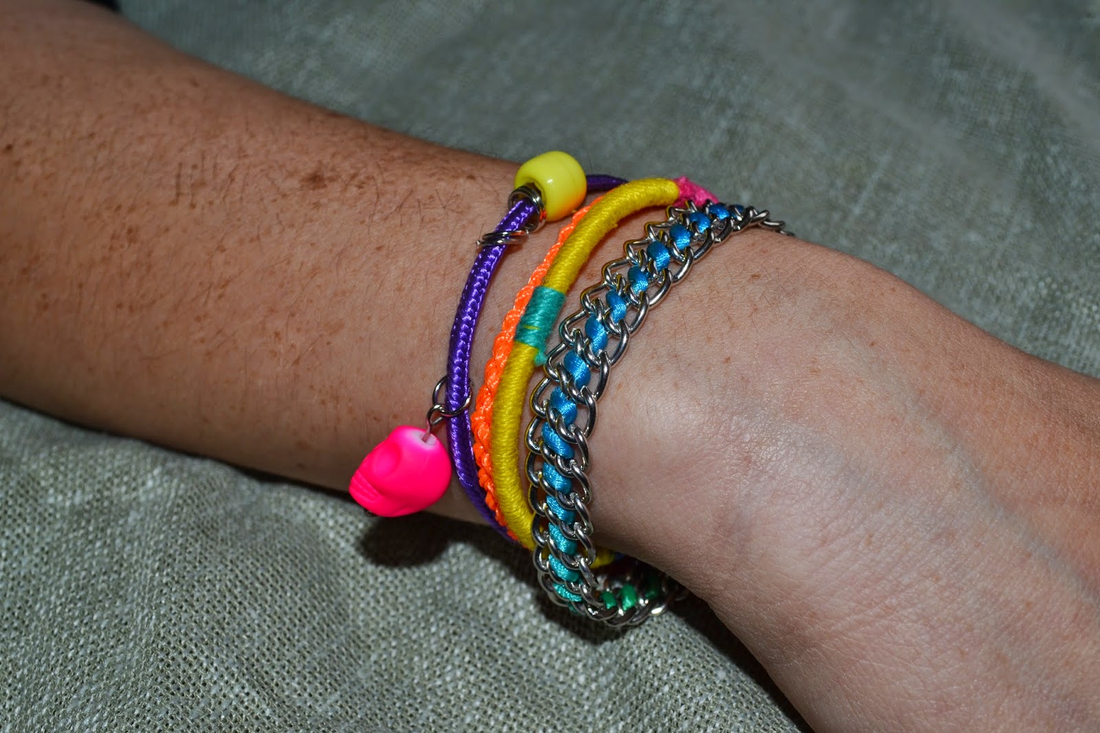 Pulseras veraniegas! | Manualidades