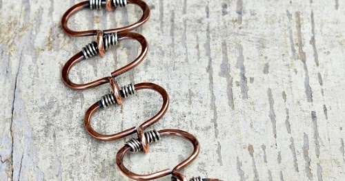 Make Linking Wire Components to Make a Chain Bracelet / The Beading Gem