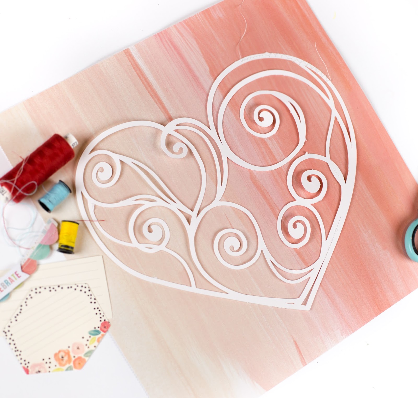 Bea Valint: Floral heart - free cut file