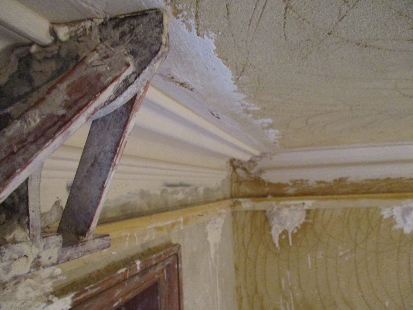 Phil Bailey Heritage Plastering: Running repairs: in situ plaster moulding