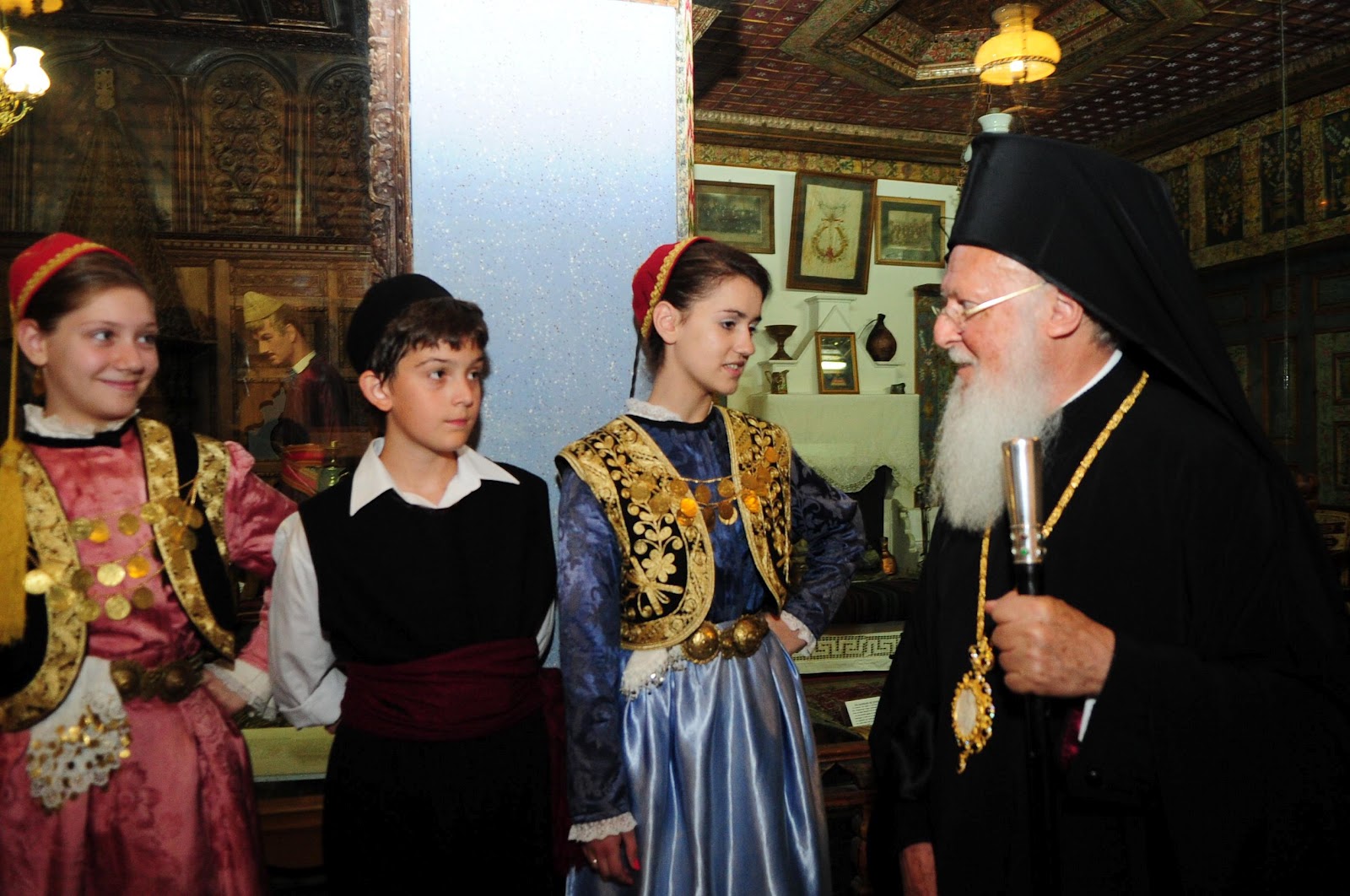 ΦΩΣ ΦΑΝΑΡΙΟΥ: Ο ΠΑΤΡΙΑΡΧΗΣ ΣΤΟ ΙΣΤΟΡΙΚΟ ΚΑΙ ΛΑΟΓΡΑΦΙΚΟ ΜΟΥΣΕΙΟ ΚΟΖΑΝΗΣ