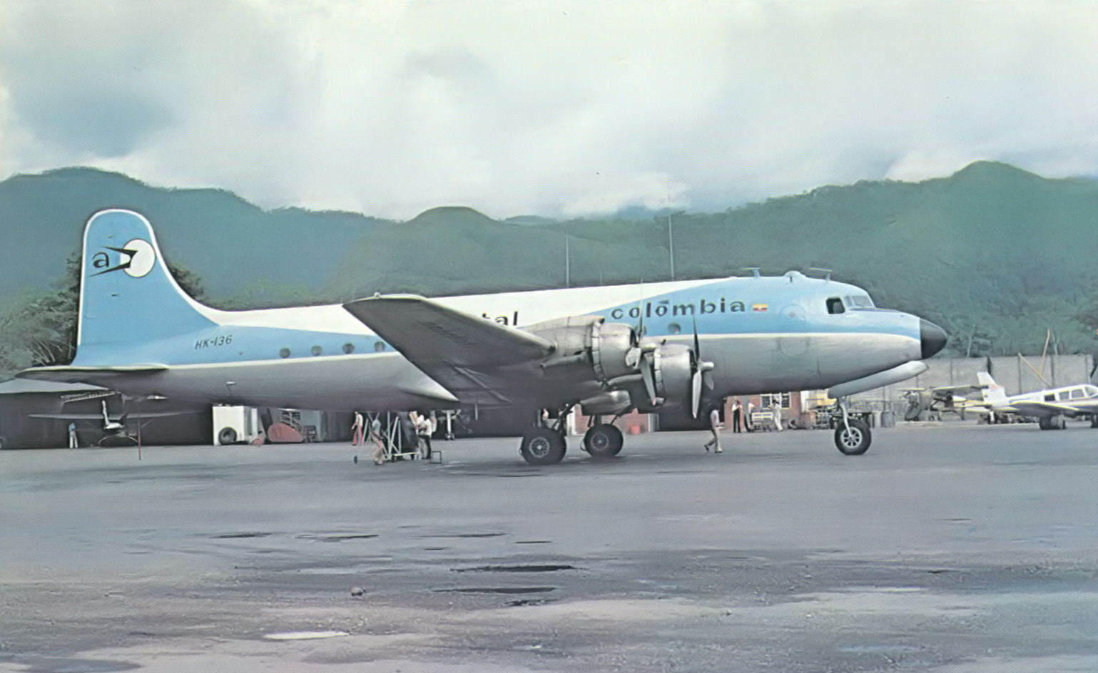 Le Douglas DC-4 / C-54 "Skymaster".